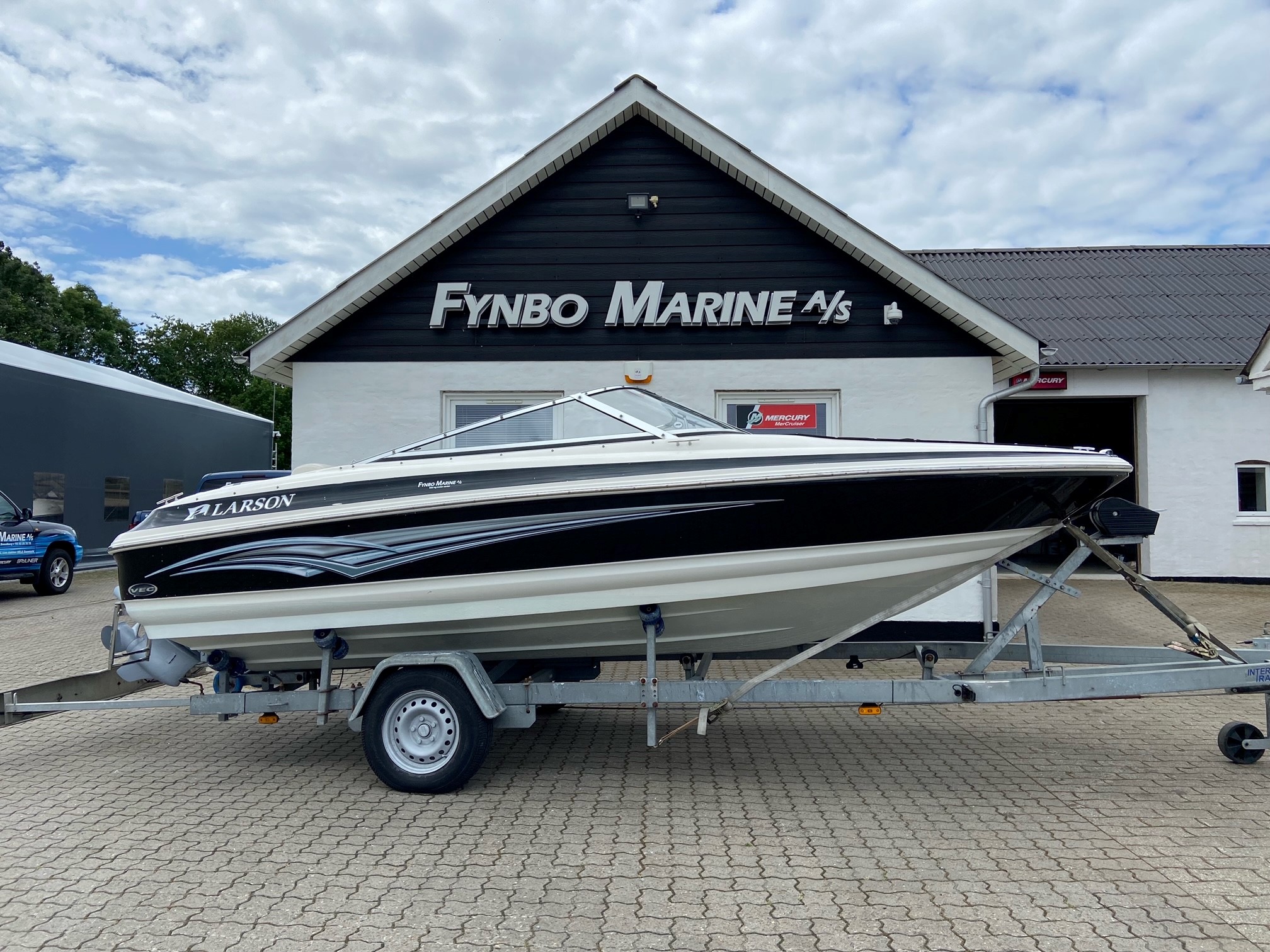 Larson 180 SEI LX, Volvo 3.0 | Fynbo Marine